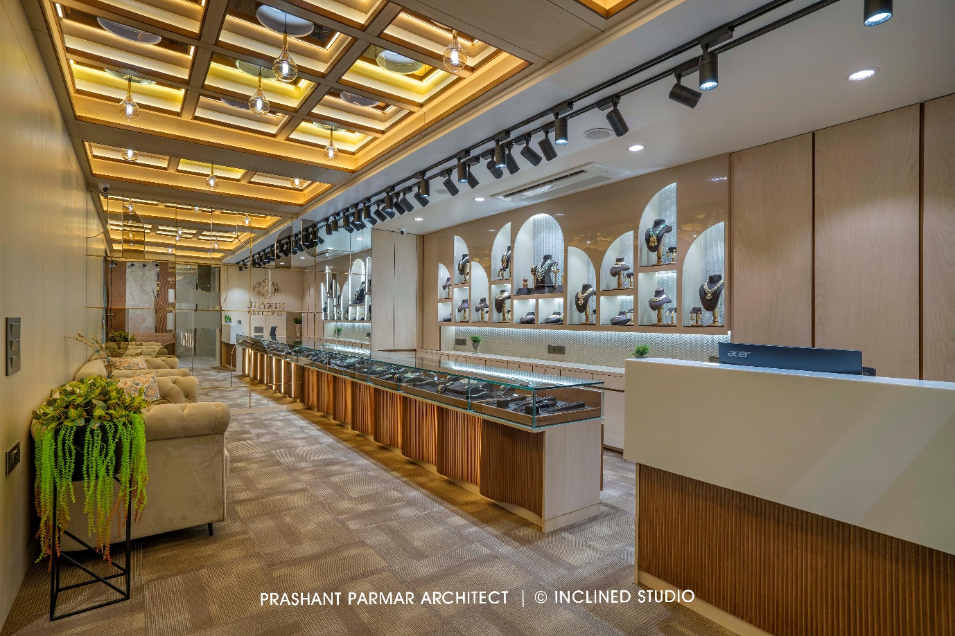 7 Luxurious Jewellery Shop Interior Design Ideas